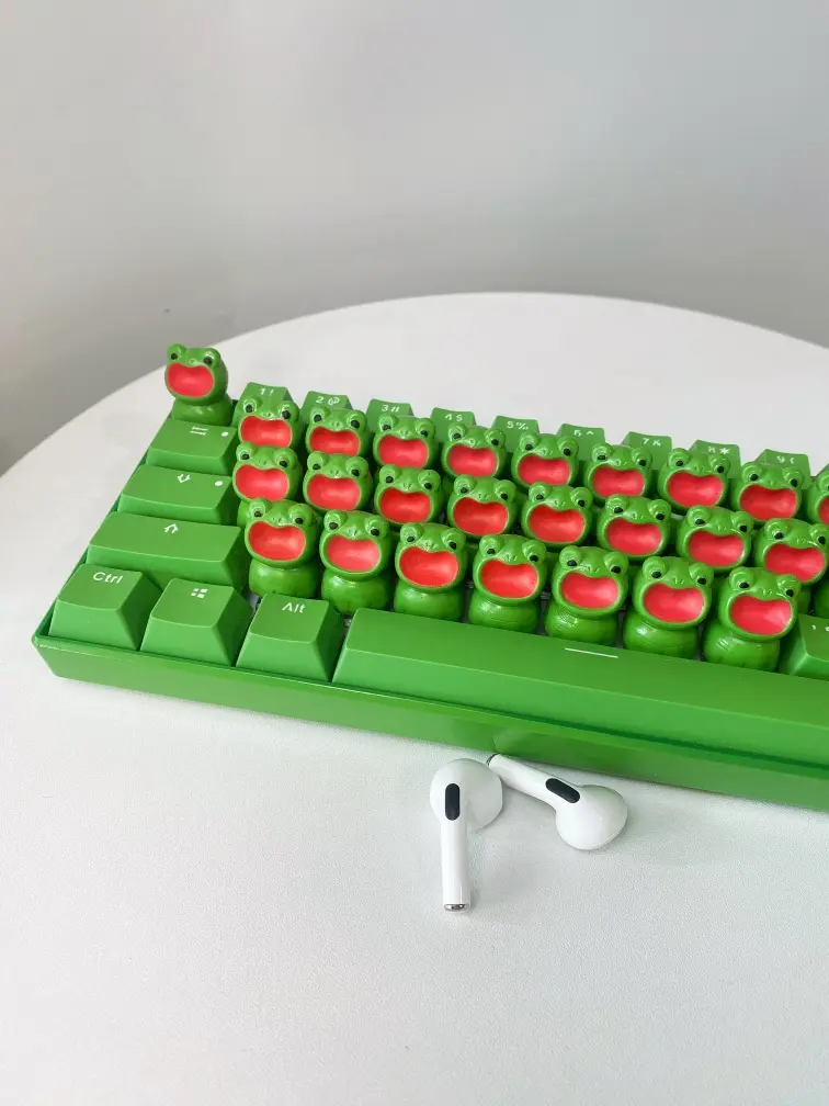 Cartoon Frog Mechanical Keyboard | Playful Artisan Resin Keycaps