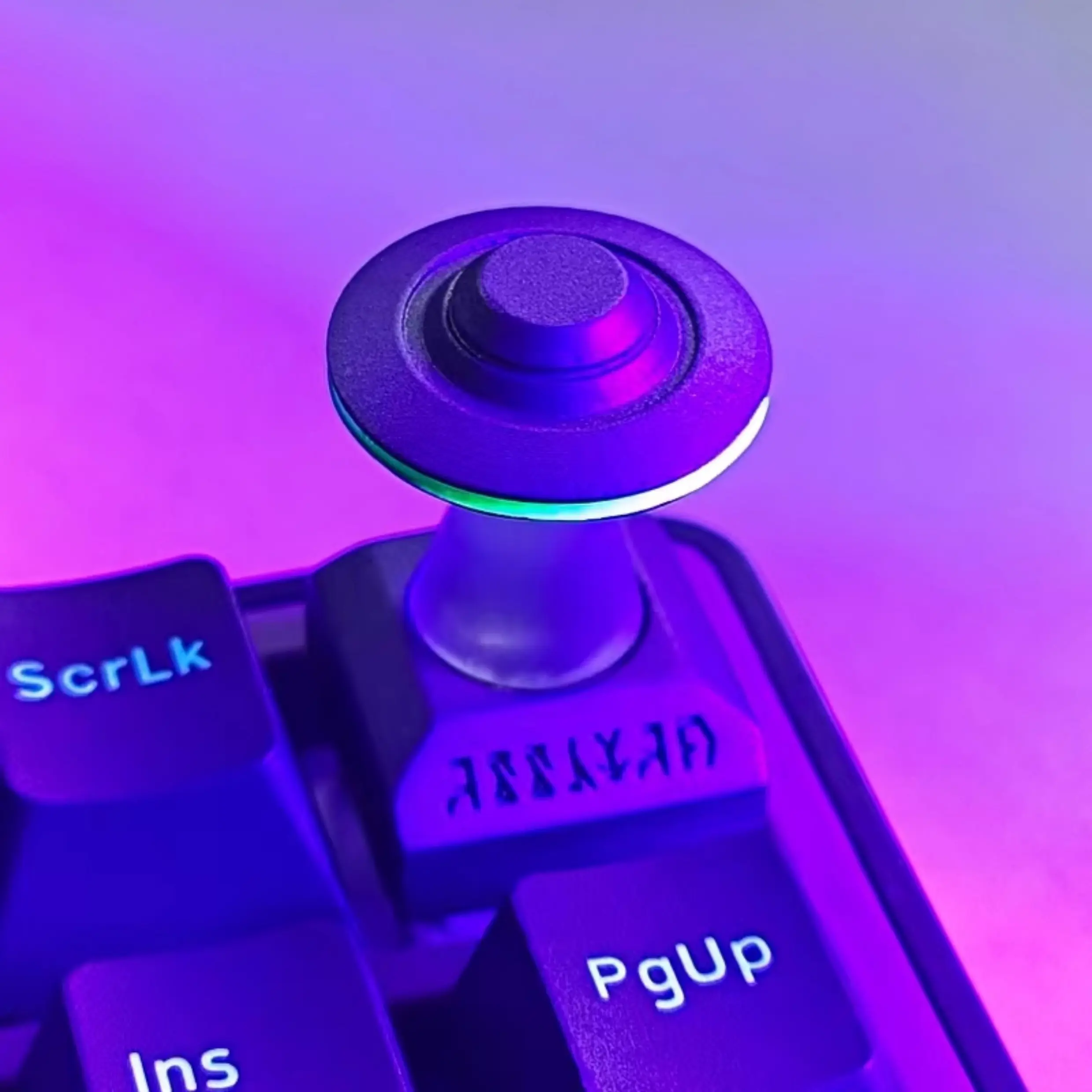 UFO Artisan Keycap | Alien-Inspired Keyboard Customization