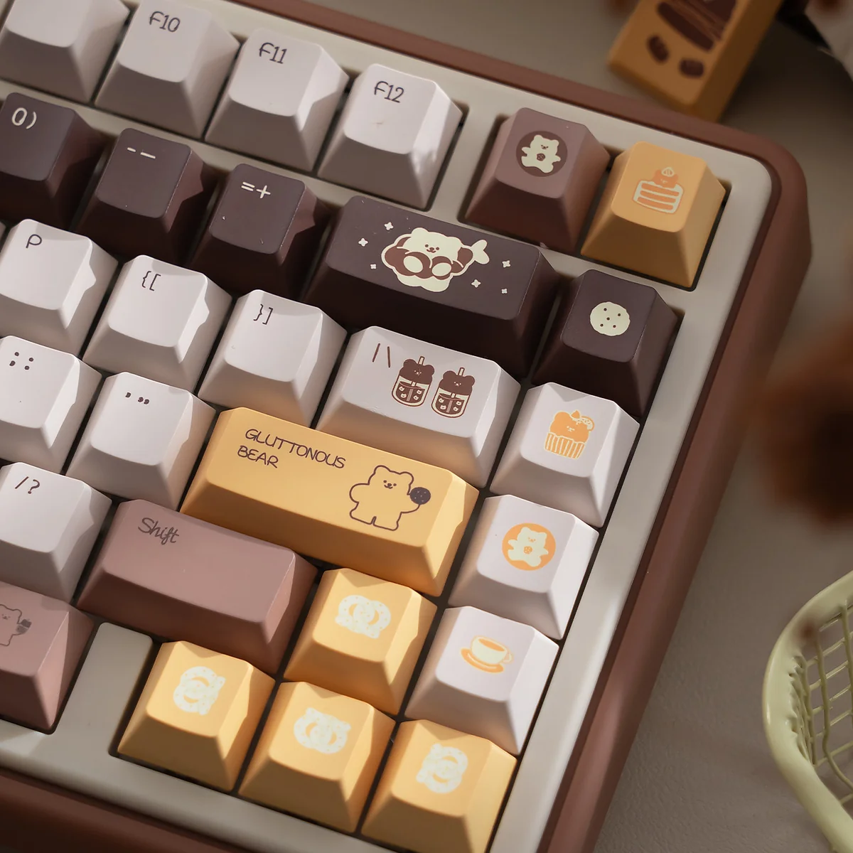 UR82 Butter Bear Mechanical Keyboard | RGB